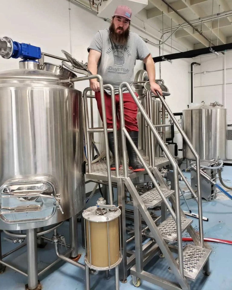 500L Craft Beer Brewing Equipment In Canada-Outcast Brewing Co ...